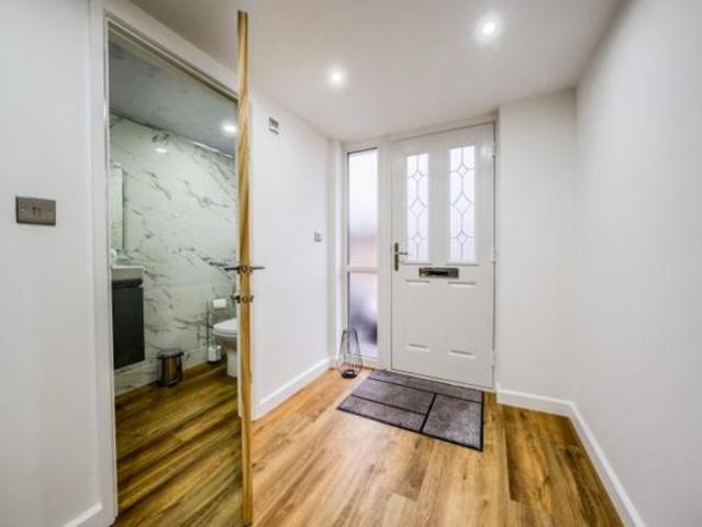 For Rent 3 Bedroom House Coventry Coventry DLS65827341
