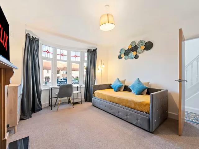 For Rent 3 Bedroom House Coventry Coventry DS97845086