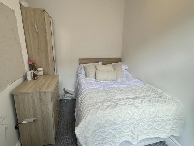 For Rent 3 Bedroom House Edgbaston West Midlands DLS100085953