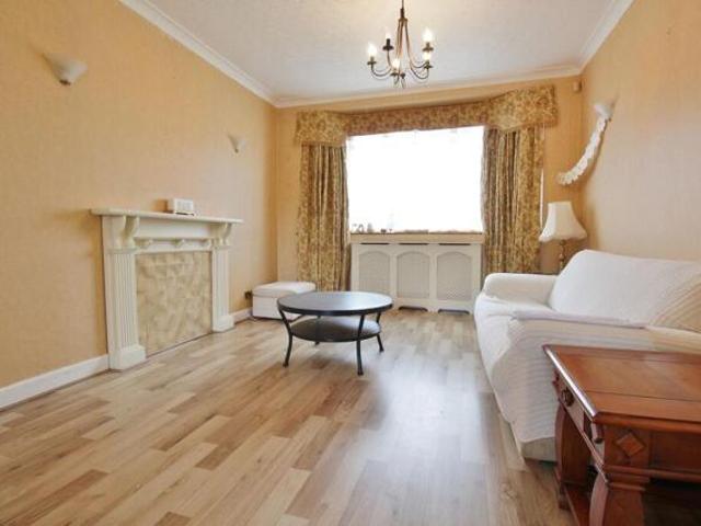 For Rent 3 Bedroom House Isleworth Great London DLS100966289