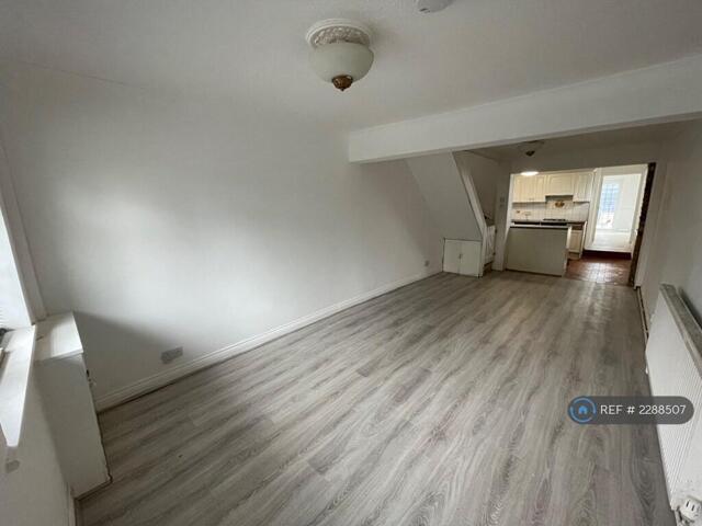 For Rent 3 Bedroom House Iver Buckinghamshire DLS100418921