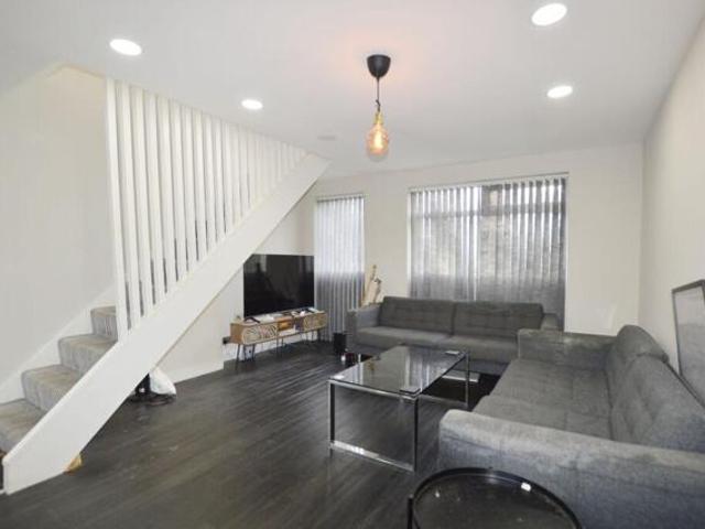 For Rent 3 Bedroom House Leeds West Yorkshire DS100332737