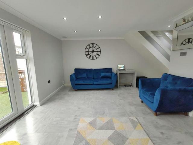 For Rent 3 Bedroom House South Ockendon South Ockendon DLS77298158