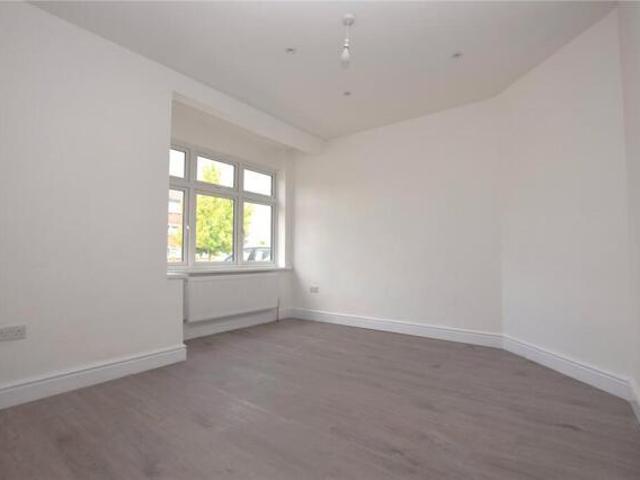 For Rent 3 Bedroom House Romford Essex DLS101001490