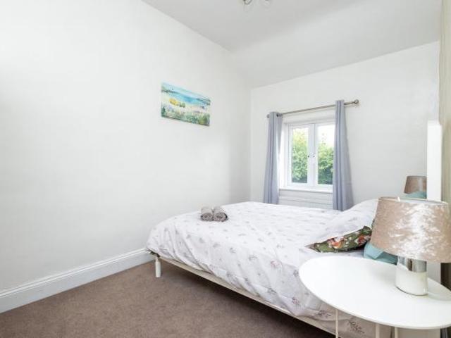 For Rent 3 Bedroom House Wakefield Wakefield DS69249946