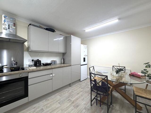 For Rent 3 Bedroom House Witney Oxfordshire DLS101609932