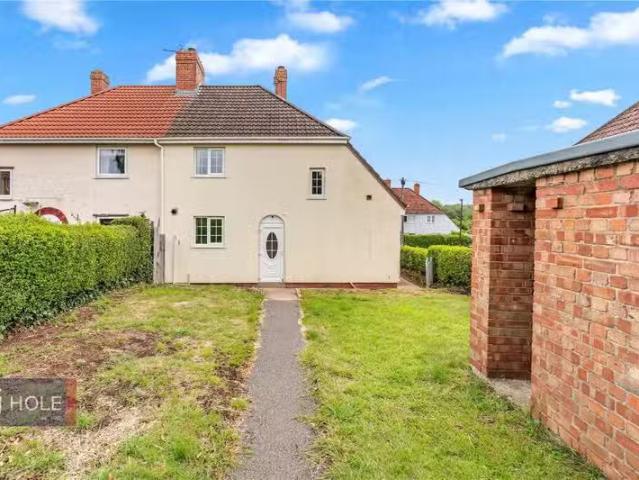 For Rent! 3 bedroom semi detached house for rent in The Cresce.