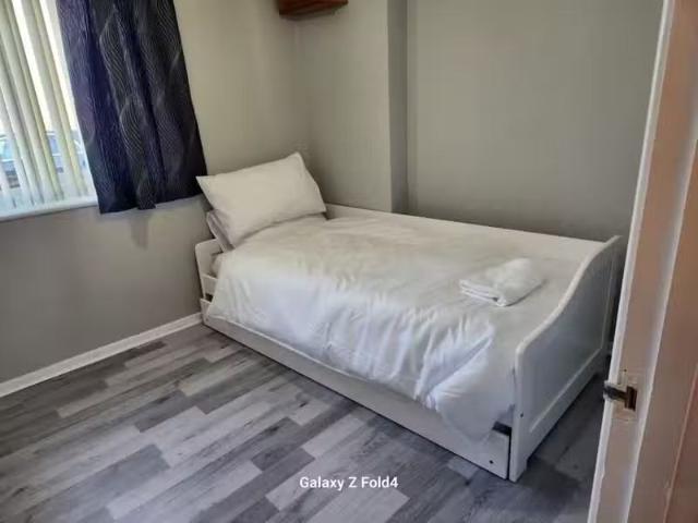Cheap 3 bedroom semi detached house for rent in St. Marys Clos.