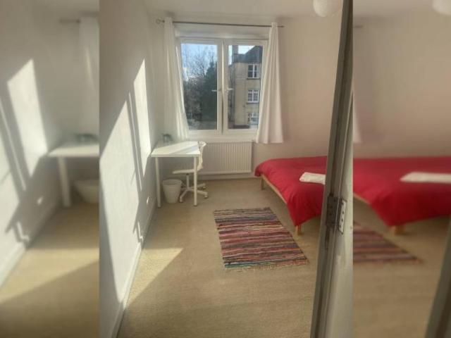 For Rent 3 Bedroom Shared Living/roommate Edinburgh Edinburgh DS91863643