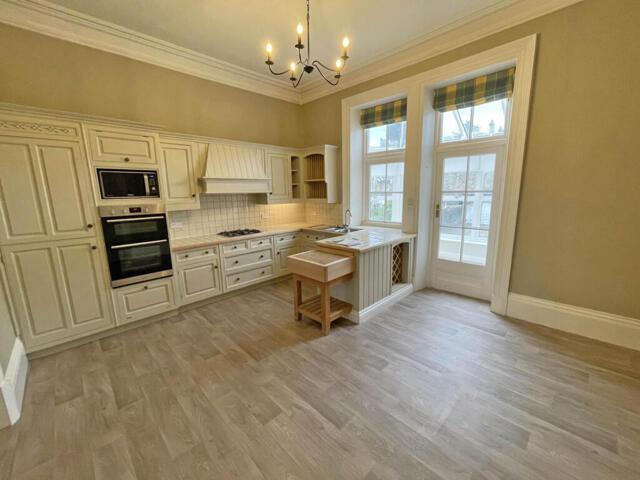 For Rent 3 Bedroom Shared Living/roommate Harrogate North Yorkshire DS101307291
