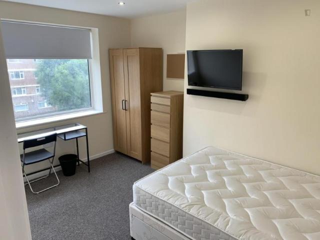 For Rent 3 Bedroom Shared Living/roommate Liverpool Liverpool DS90560890