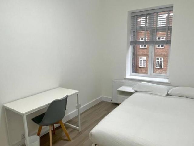 For Rent 3 Bedroom Shared Living/roommate London London DLS102918413
