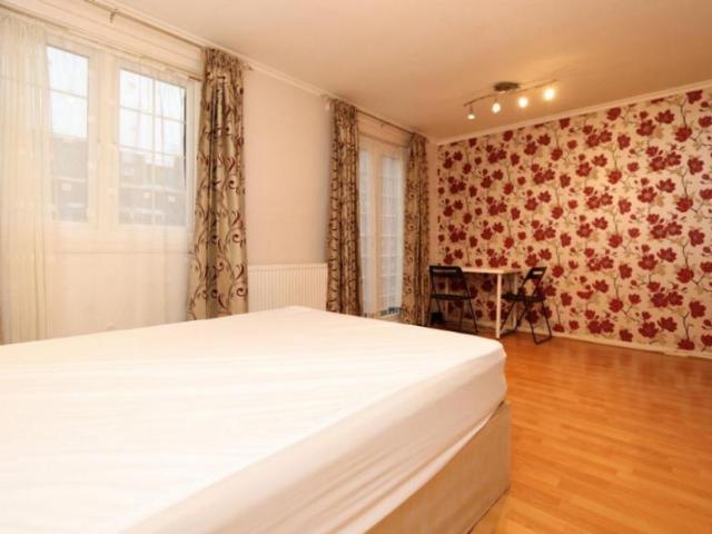 For Rent 3 Bedroom Shared Living/roommate London London DLS90559513