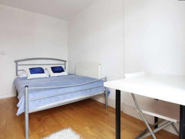 For Rent 3 Bedroom Shared Living/roommate London London DLS90559625