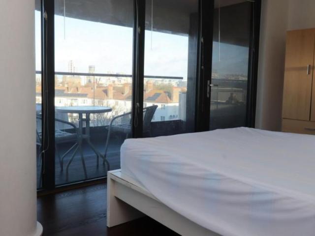 For Rent 3 Bedroom Shared Living/roommate London London DLS90559920