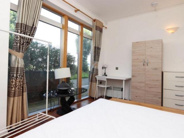 For Rent 3 Bedroom Shared Living/roommate London London DLS90559308