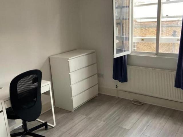 For Rent 3 Bedroom Shared Living/roommate London London DLS90560672