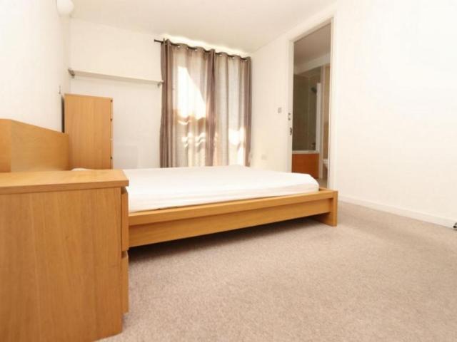 For Rent 3 Bedroom Shared Living/roommate London London DLS90560003