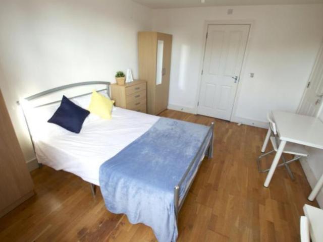 For Rent 3 Bedroom Shared Living/roommate London London DLS90560044