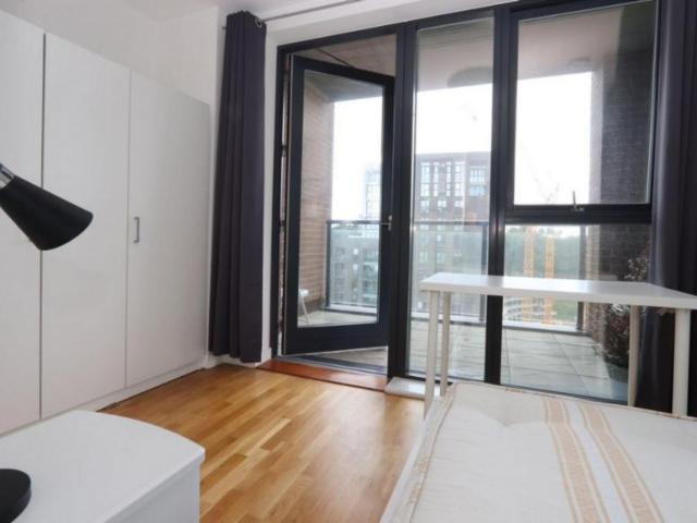 For Rent 3 Bedroom Shared Living/roommate London London DLS90560250