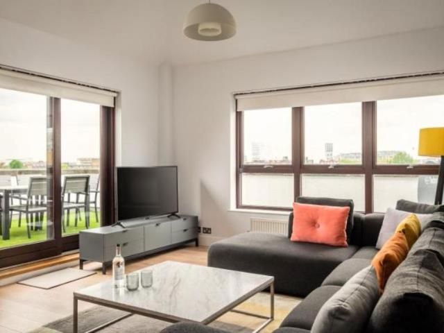 For Rent 3 Bedroom Shared Living/roommate London London DLS90561314