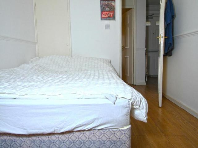 For Rent 3 Bedroom Shared Living/roommate London London DLS90563079