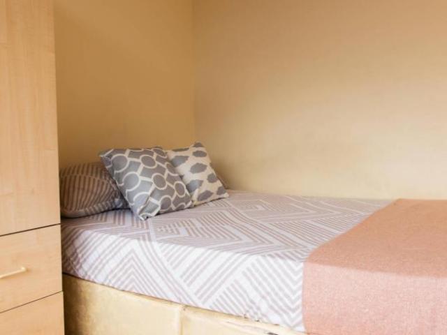 For Rent 3 Bedroom Shared Living/roommate London London DLS94982448