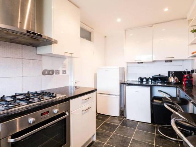 For Rent 3 Bedroom Shared Living/roommate London London DLS98103079