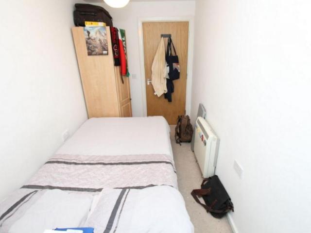 For Rent 3 Bedroom Shared Living/roommate London London DS90559429