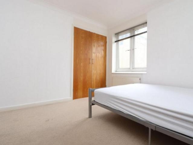 For Rent 3 Bedroom Shared Living/roommate London London DS90559631