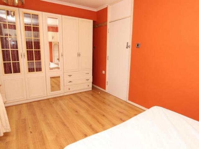 For Rent 3 Bedroom Shared Living/roommate London London DS90559773