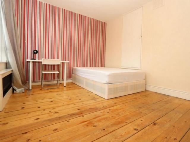 For Rent 3 Bedroom Shared Living/roommate London London DS90559775