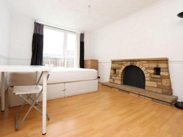 For Rent 3 Bedroom Shared Living/roommate London London DS90559853