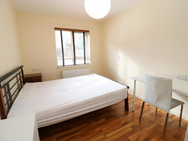 For Rent 3 Bedroom Shared Living/roommate London London DS90560565
