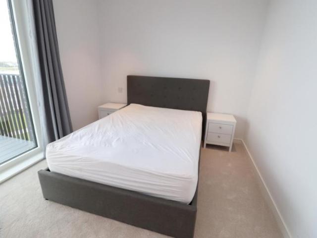 For Rent 3 Bedroom Shared Living/roommate London London DS90560573