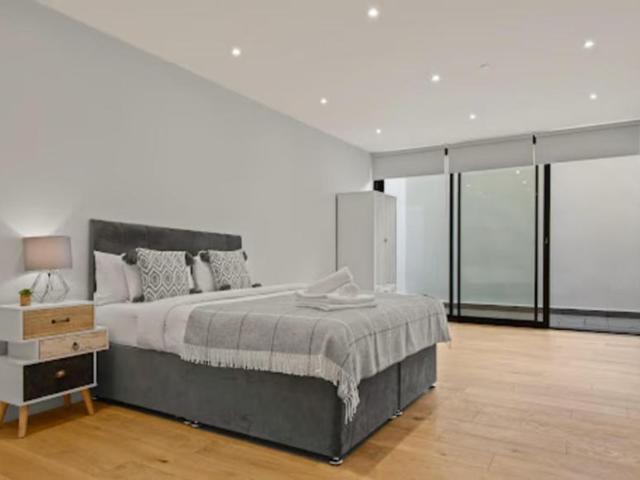 For Rent 3 Bedroom Shared Living/roommate London London DS90561993