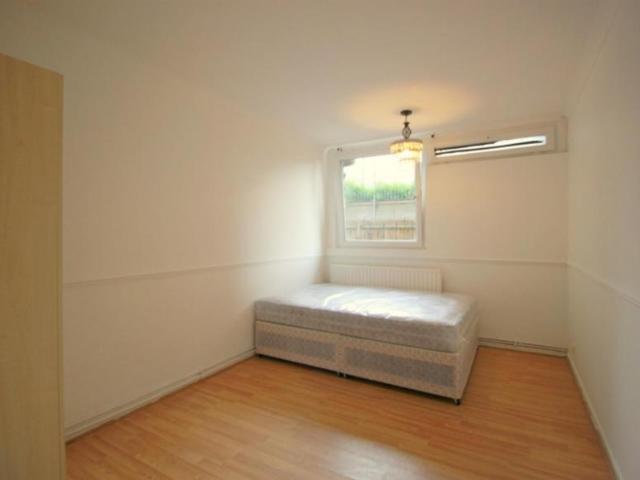 For Rent 3 Bedroom Shared Living/roommate London London DS90563126