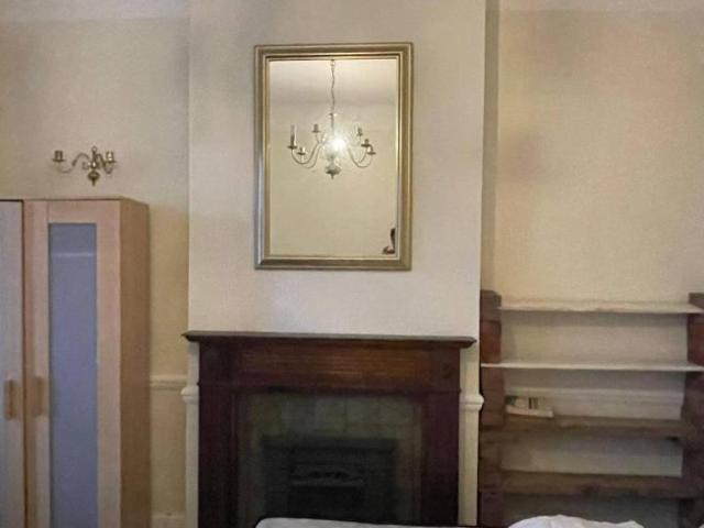 For Rent 3 Bedroom Shared Living/roommate London London DS94212370