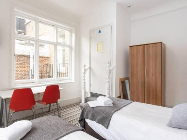 For Rent 3 Bedroom Shared Living/roommate London London DS101732152