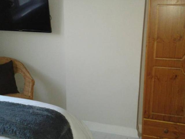 For Rent 3 Bedroom Shared Living/roommate London London DS101735148