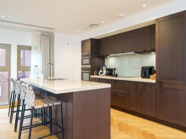For Rent 3 Bedroom Shared Living/roommate Londres London DLS100719850