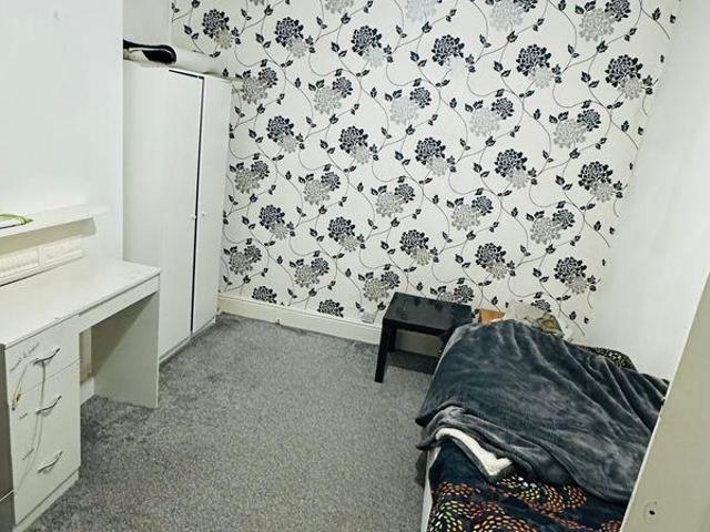 For Rent 3 Bedroom Shared Living/roommate Stretford England DLS97421165