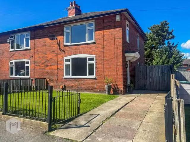 For Rent! 3 bedroom property for rent in Tintern Avenue, Tonge.