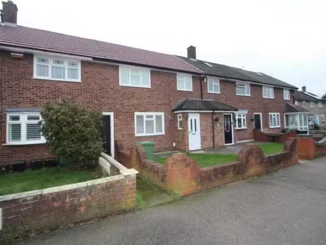 Deal! 3 bedroom terraced house for rent in Ermine Close, Chesh.