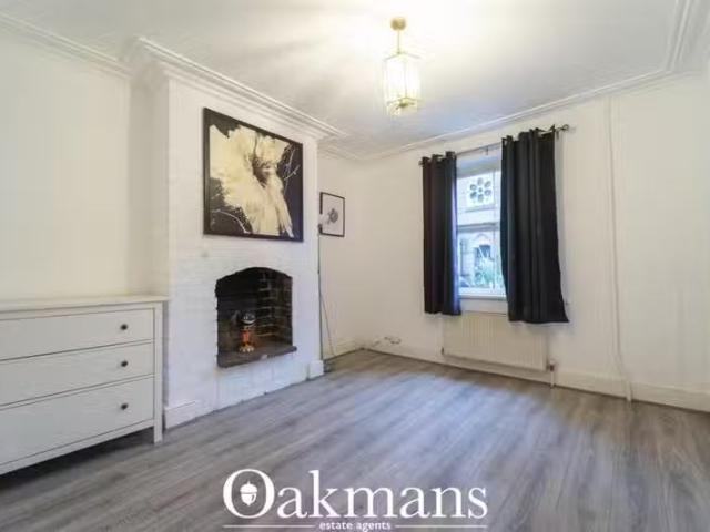 Unique 3 bedroom terraced house for rent in South Street, Birm.