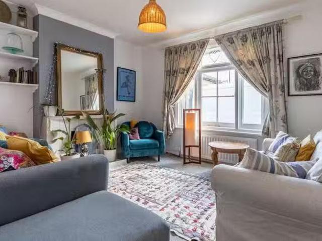 New 3 BR Lymington Avenue
