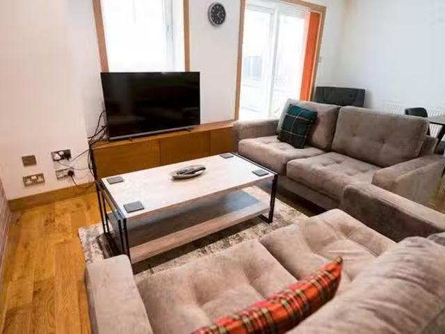 For Rent! 3 BR Park Terrace