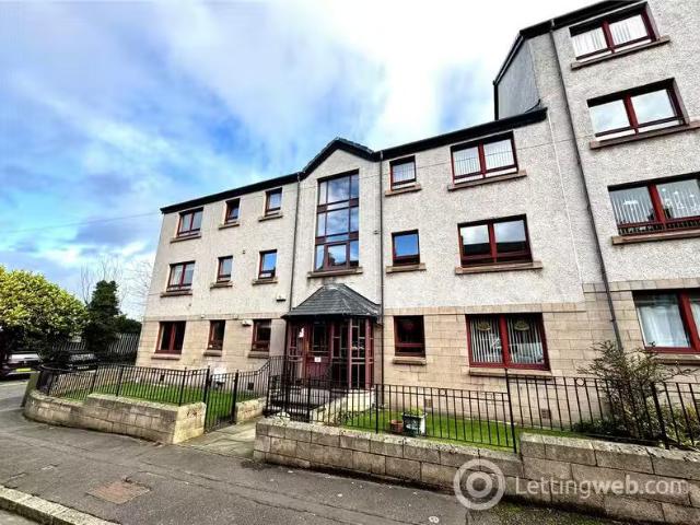 Cheap 3 BR Property to rent in 23/5 Piersfield Grove, Edinburg.