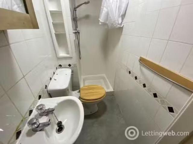 For Rent! 3 BR Property to rent in Chapel Street, Edinburgh, M.