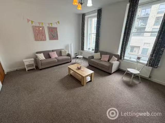Unique 3 BR Property to rent in Bellgrove Street, Dennistoun.
